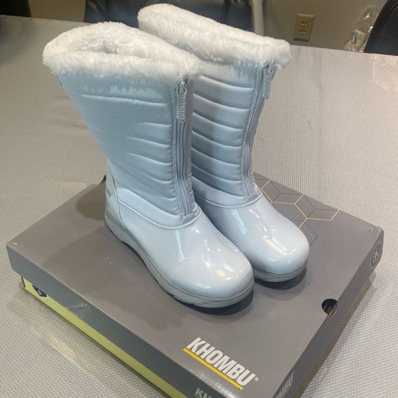 Khombu | Shoes | White Khombu Snow Boots | Poshmark